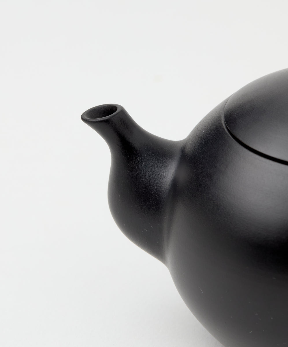 Pudgy Clay Teapot – Té Company